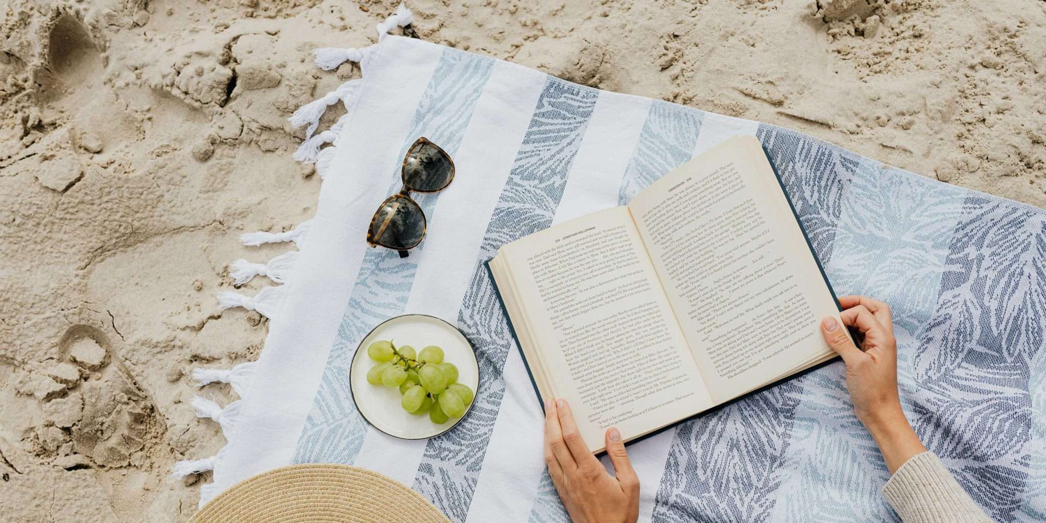 14 Books Under 200 Pages That Are Perfect For Your Next Beach Trip ...