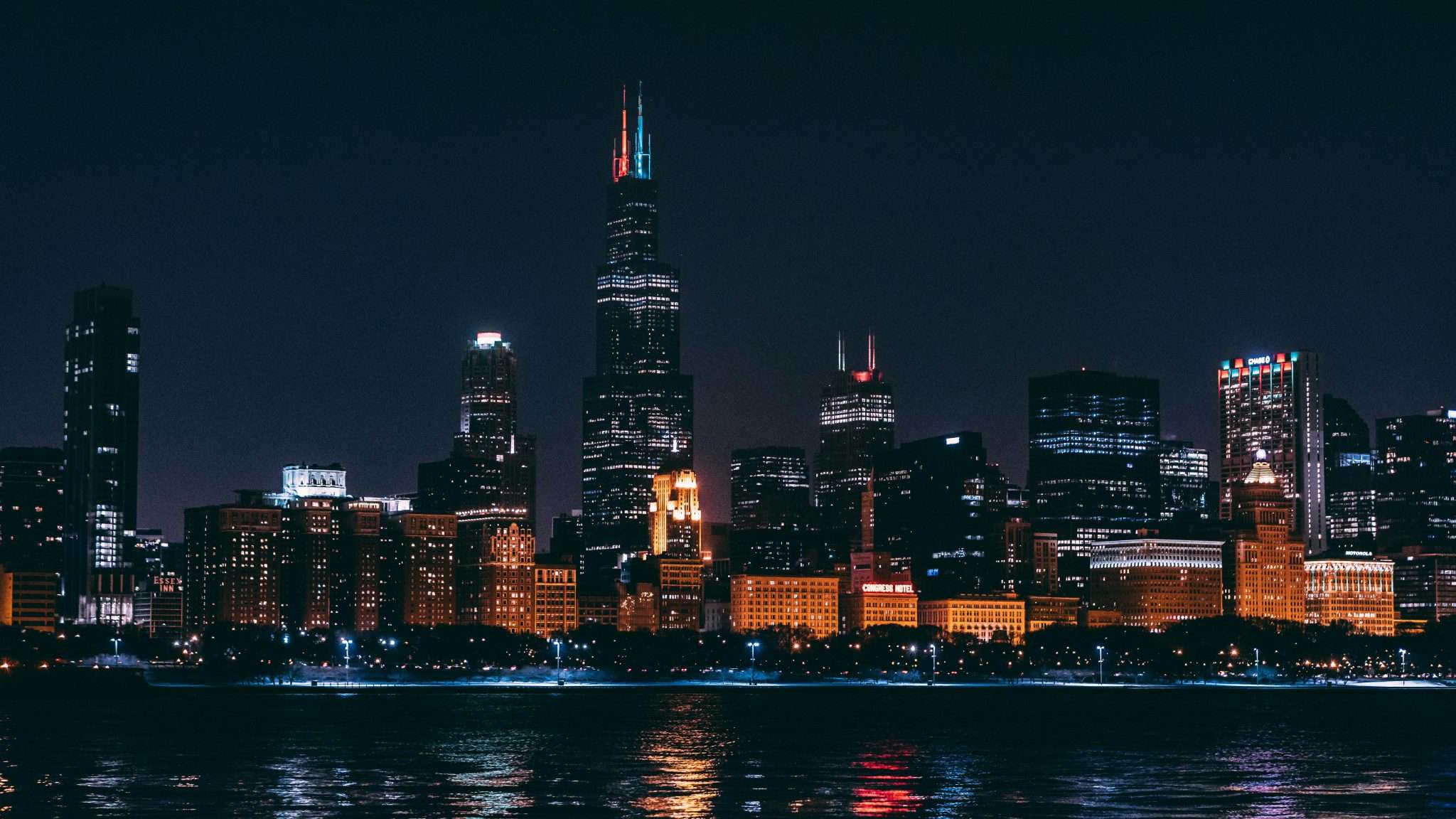 Our Favorite Chicago Spots to Eat After A Night Out | Just N Life