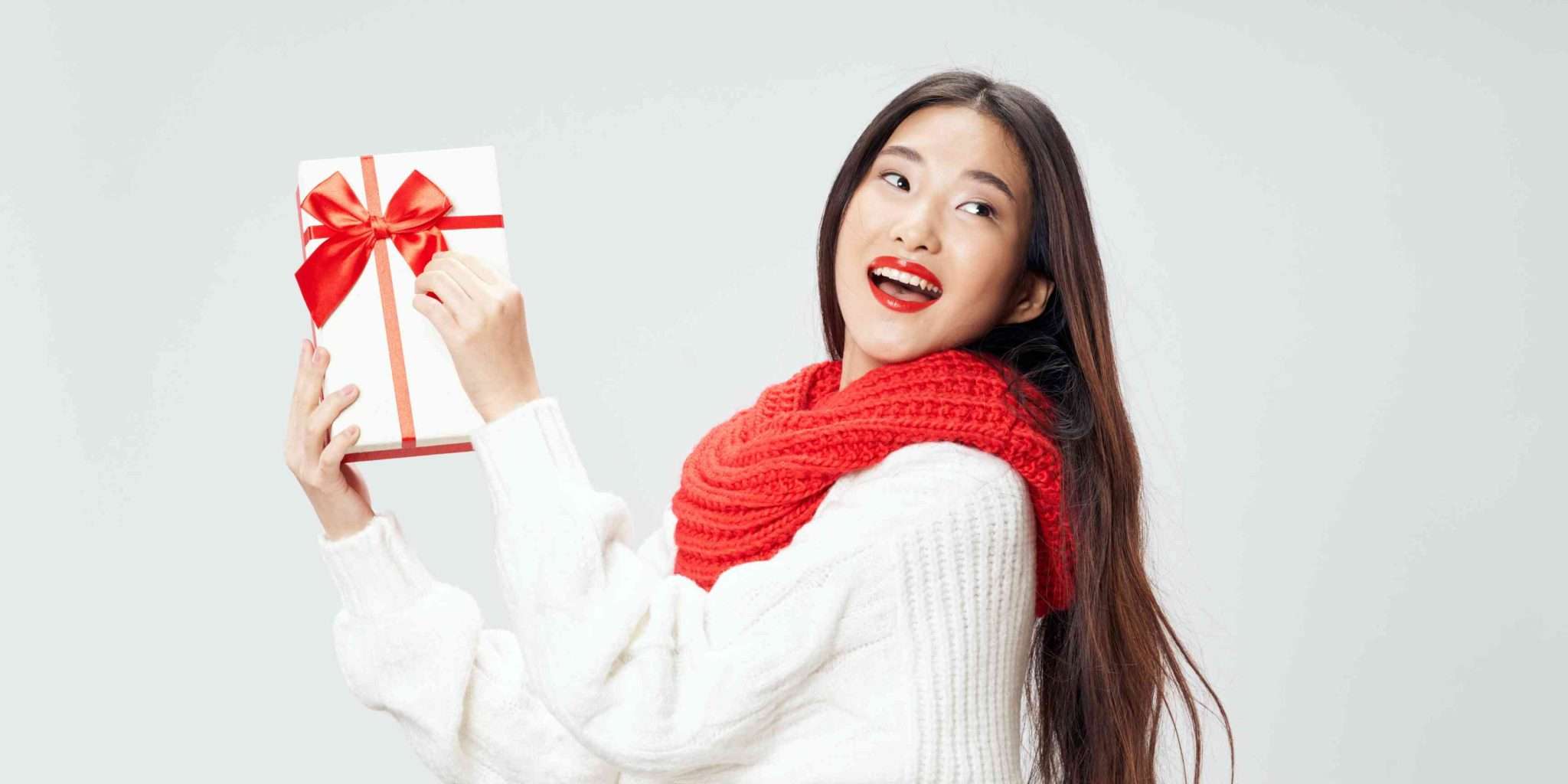 Holiday Gifts That Will Make You Feel & Look Good - Just N Life